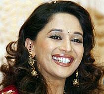 Movie Snippets: Madhuri searching for best school!