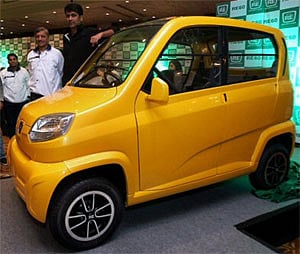 Bajaj Auto unveils RE60