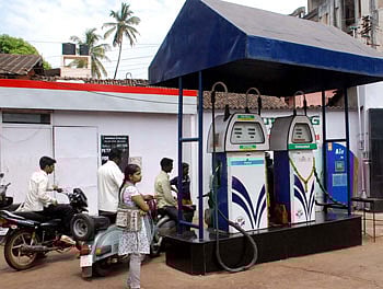 Govt to reserve 27% of new petrol bunks, LPG outlets for OBCs