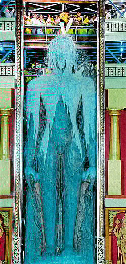 Lord gets a bath in Venoor