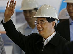 Hong Kong reporter asks about Tiananmen, upsets Hu visit