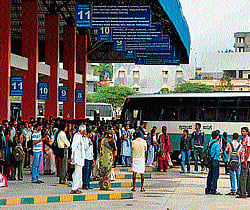 Utter commotion at new bus stand in Hassan
