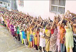 Over 650 devotees perform 'Made Snana' on second day