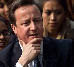 Cameron pays obeisance at Golden Temple