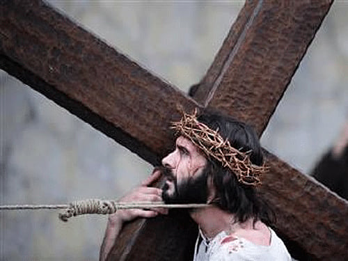 Archaeologists discover piece of Jesus' cross in Turkey