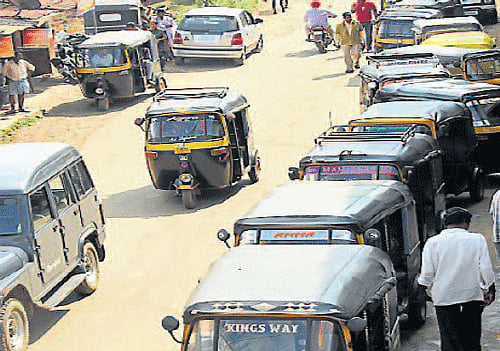 Here no stand for rickshaws