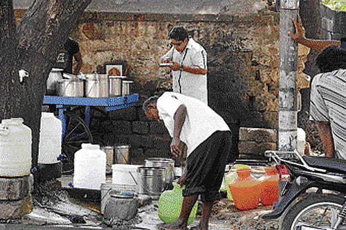 Unhygienic food, a risky compromise with health