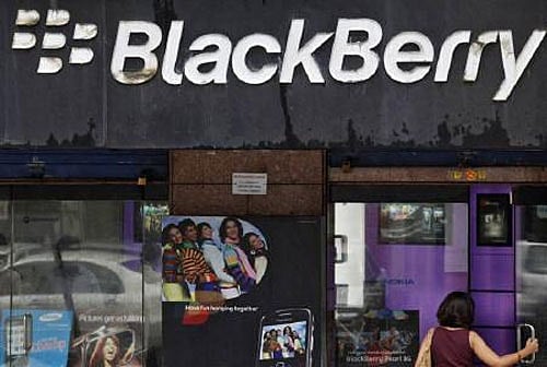 BlackBerry CMO, COO too leave company
