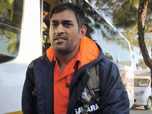 When I look at the mirror, I see a lot of grey beard: Dhoni