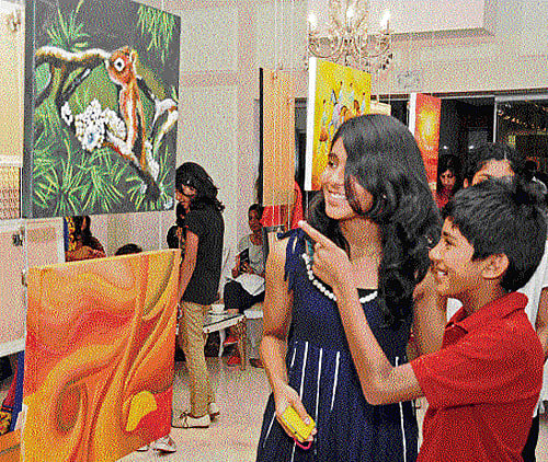 Kids' artworks enthral visitors
