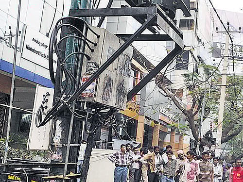 3 sustain burns in transformer blast