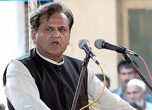 Congress leader Ahmed Patel On Modi