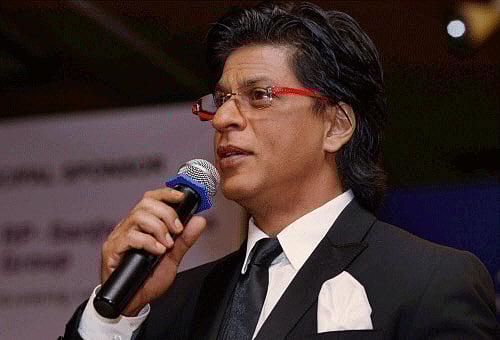 SRK undergoes eye surgery, all's well