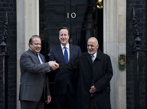 Cameron, Sharif, Ghani, hold trilateral talks