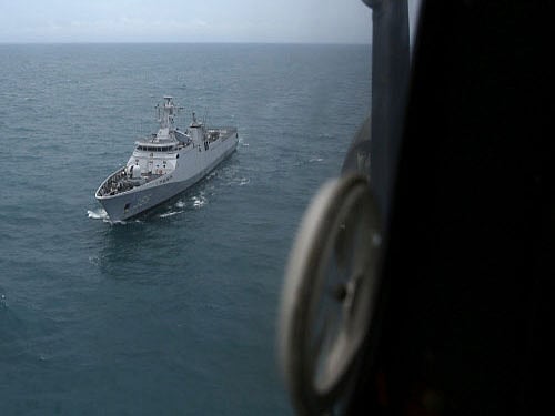 Tail of crashed AirAsia plane found in Java Sea