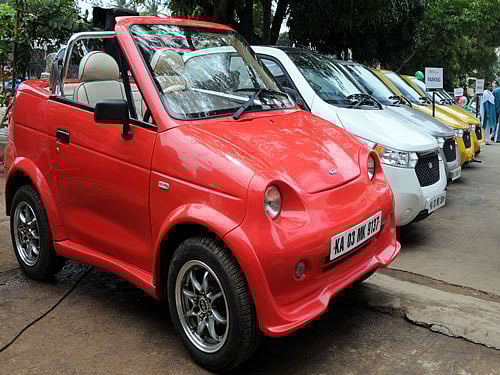 New paper-like material can boost electric vehicle batteries