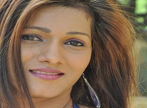 Neetu Agarwal wanted in red sanders case