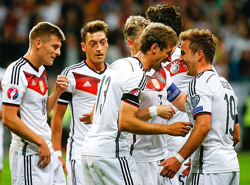 Goetze nets double as Germany sail home
