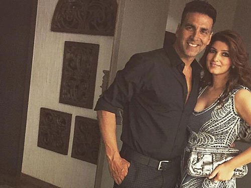 Akshay Kumar rings in 48th birthday with wife