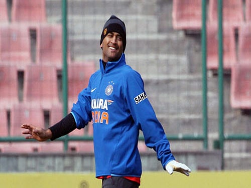 Dhoni ready for limited overs as focus on World T20