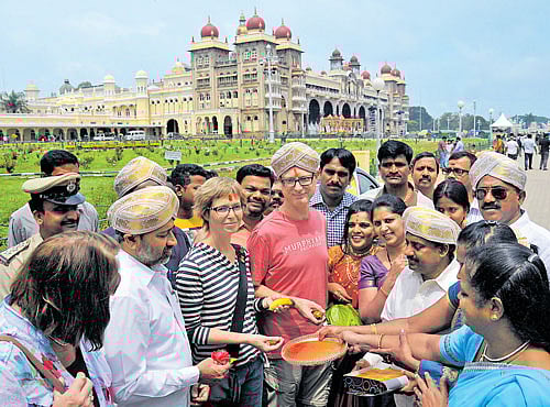 150-member family upbeat as farmer set to open Dasara today