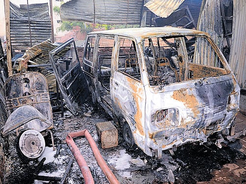Fire guts five vehicles