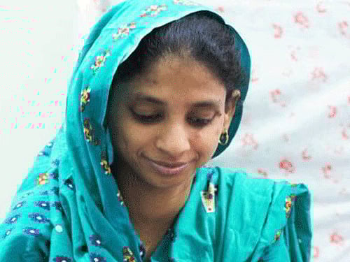 Geeta sings national anthem through signs