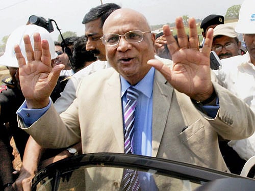 Lord Paul opens new UK varsity building in memory of daughter