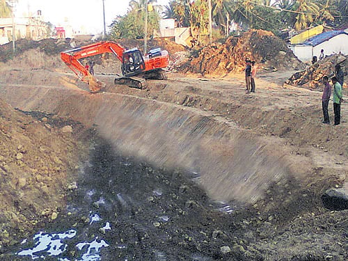 Upper Tunga canal work illegal: Eshwarappa