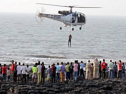 Mumbai 'selfie mishap': Body of man who tried rescuing girls found