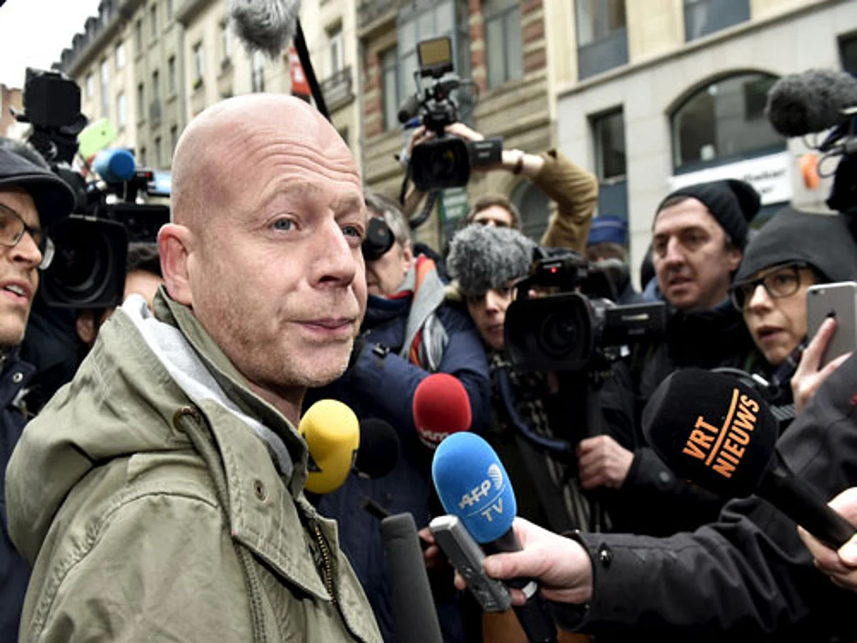 Paris Suspect Abdeslam Wants To Be Extradited To France Lawyer