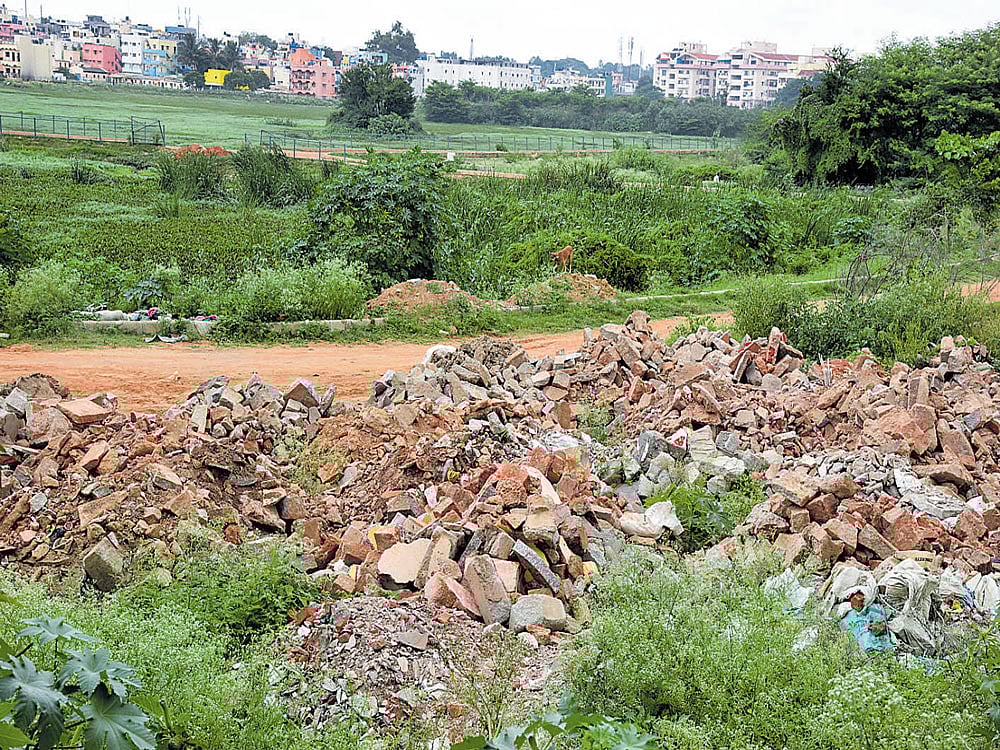 Waste segregation inside Vibhuthipura lake? No way!