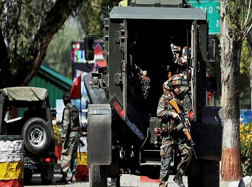 'Keep military option open', veterans tell govt