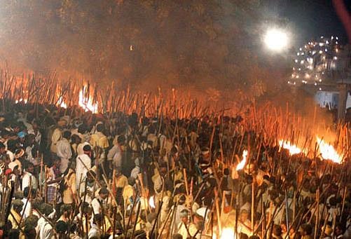 25 injured in AP's Banni festival