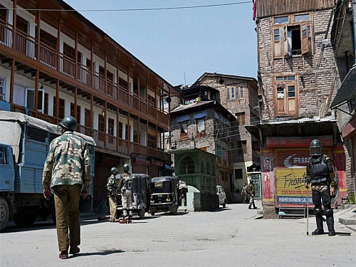 Curfew lifted from Srinagar