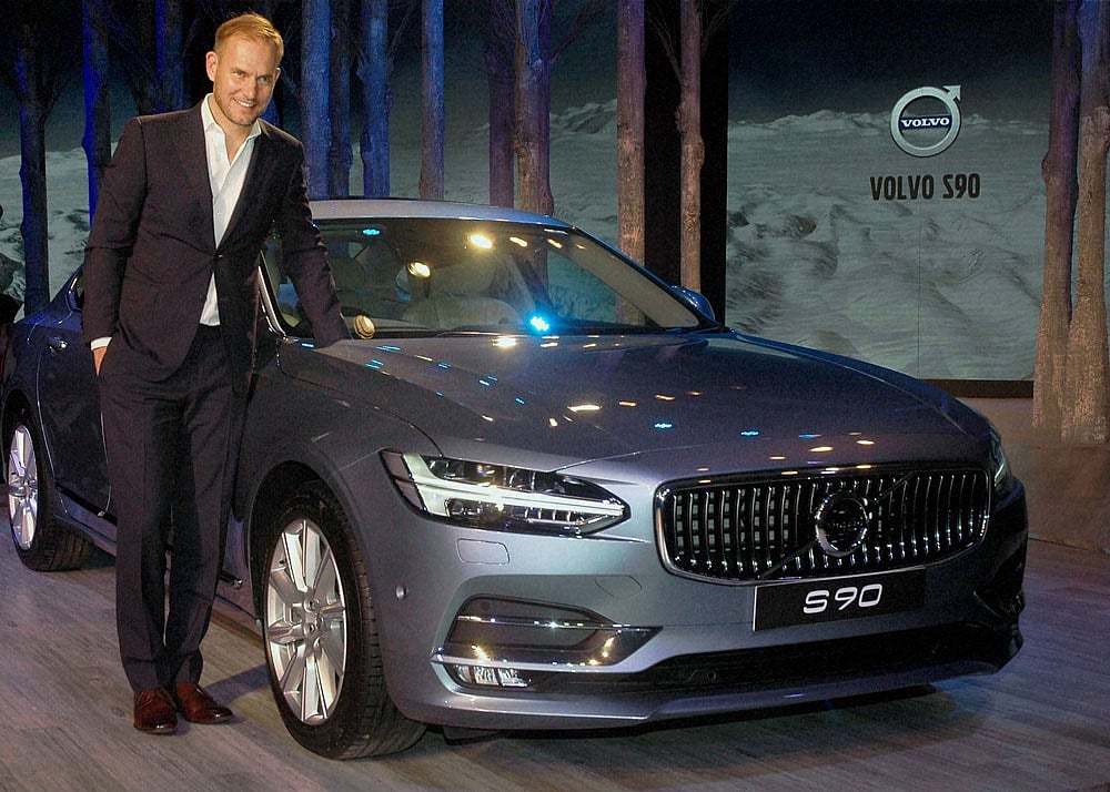 Volvo Cars rolls out luxurious sedan S90