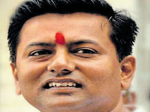 CBI arrests Challakere JD(S) leader for amassing new notes