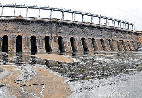 Water levels in southern state reservoirs dip