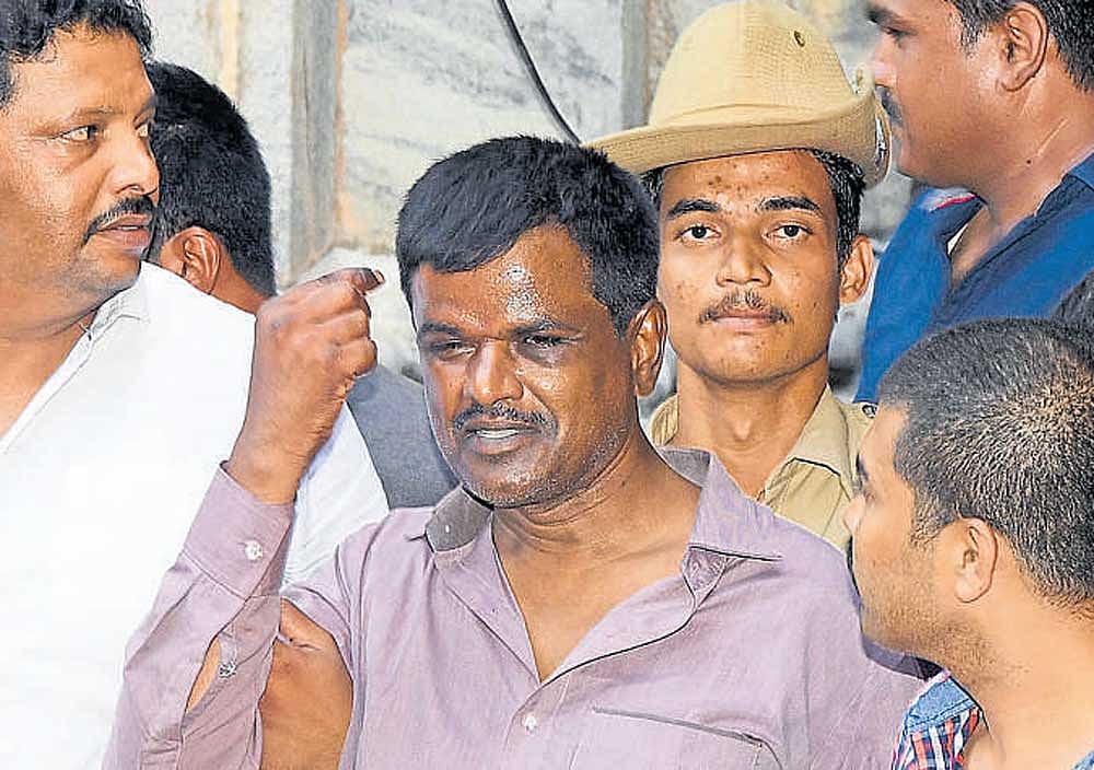 'Nagaraj tried to legalise banned notes through Chennai NRIs'