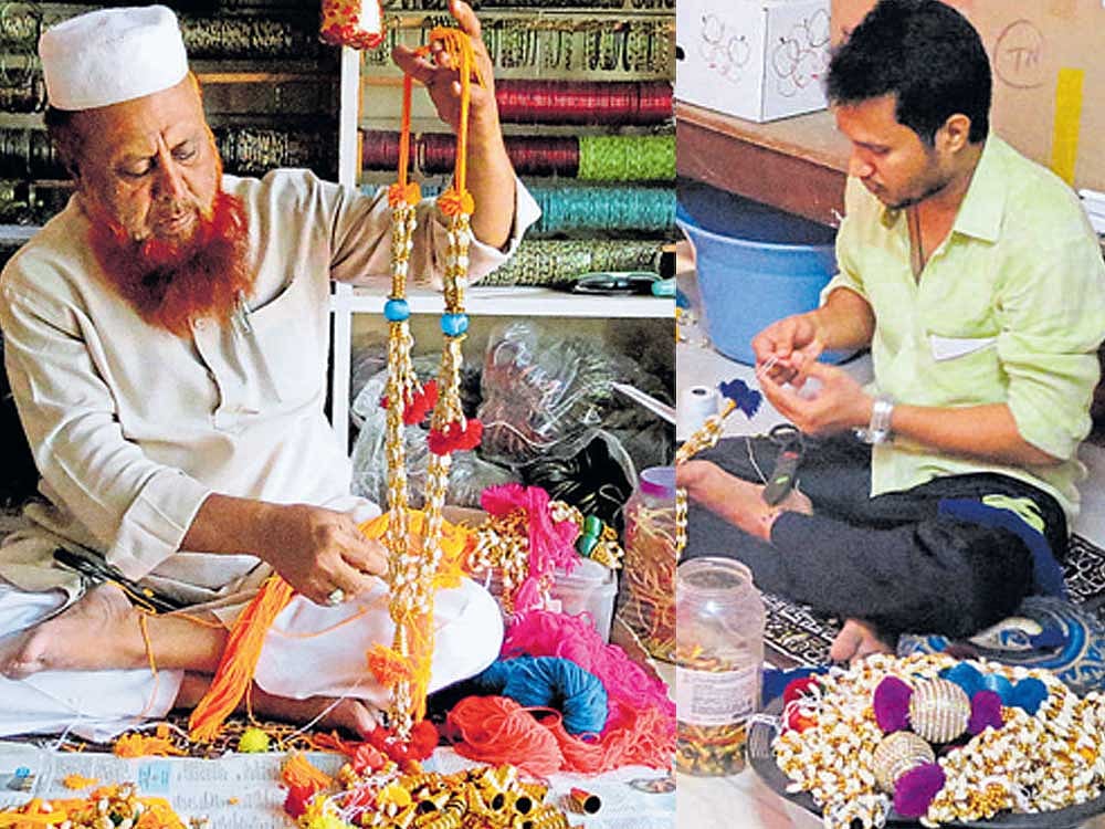 The makers of spice garlands