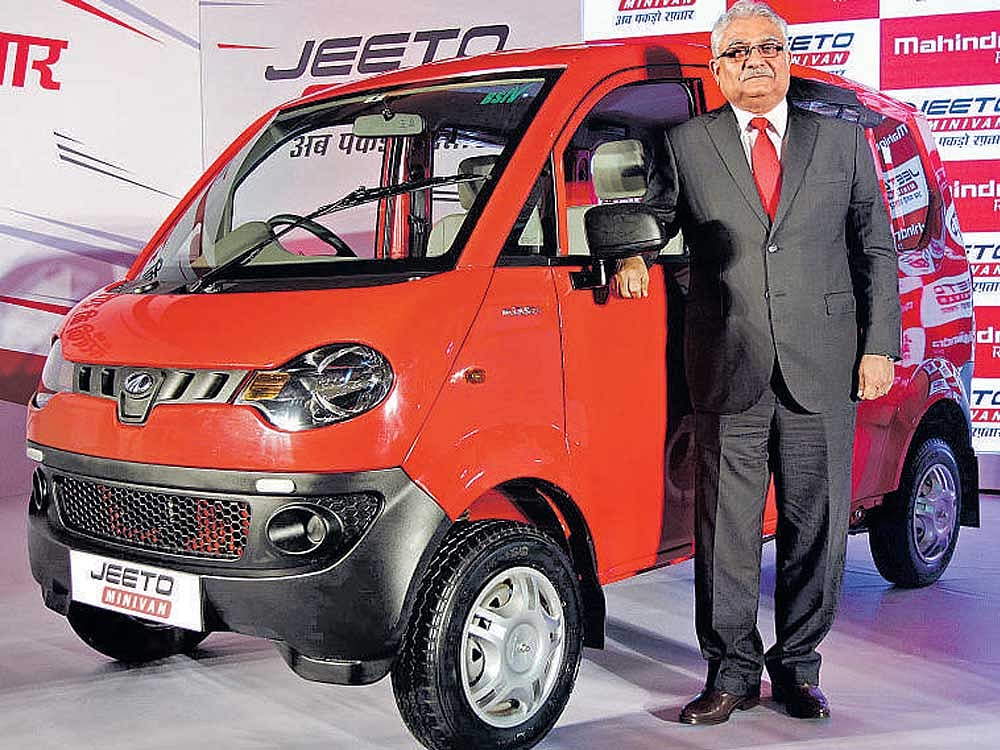 Mahindra rolls out Jeeto Minivan
