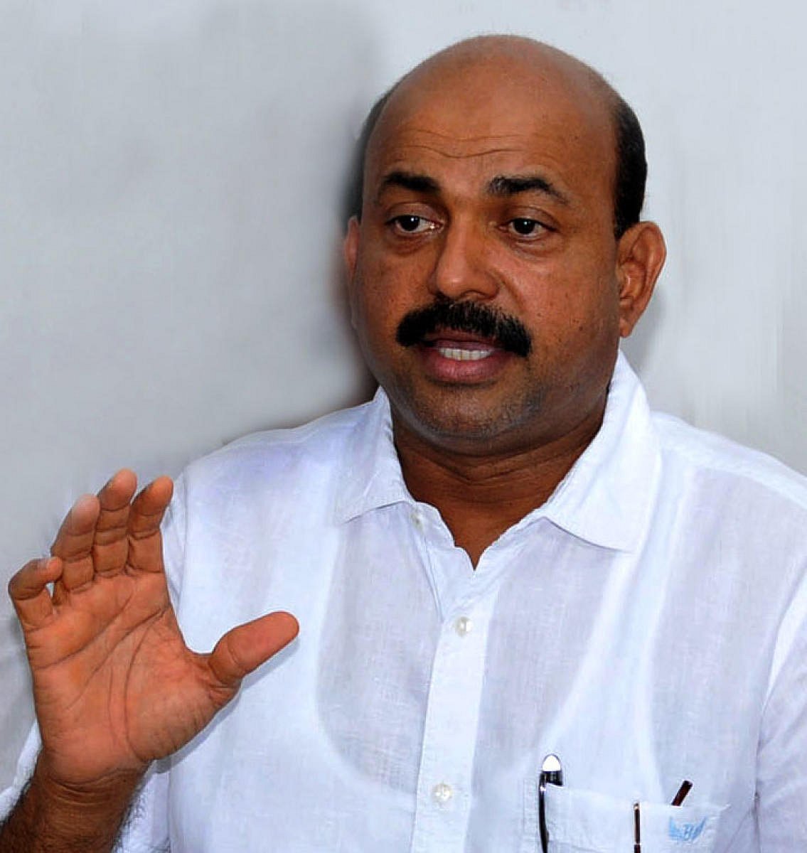 Baig has promised CID probe into faulty UGD work in Surathkal: Bava
