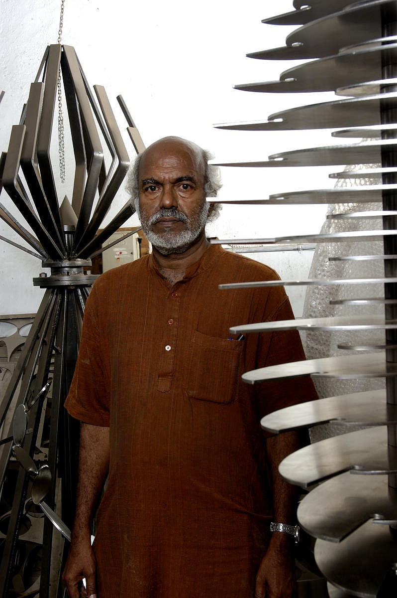 Impressive sculptures and intriguing frames
