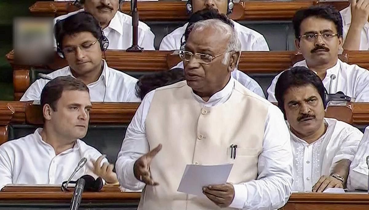 Apply tan-man-dhan to win 2019 LS polls in Maha: Kharge