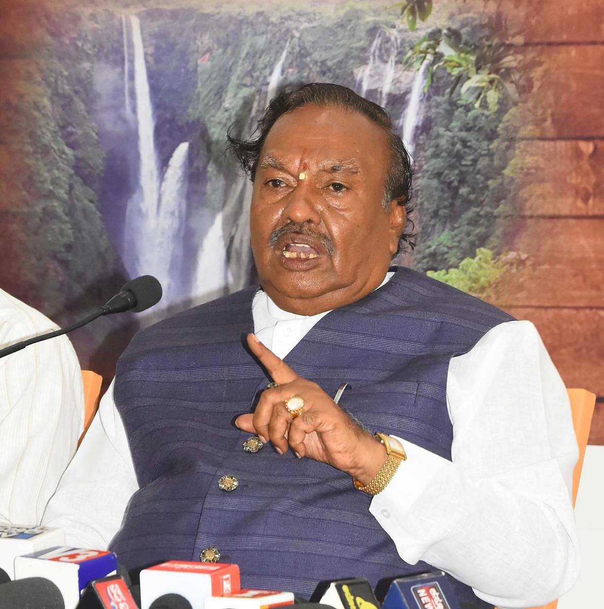 Hindutva, Modi wave will give us absolute majority: Eshwarappa