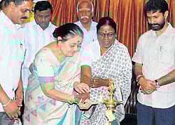 Motamma welcomes English medium in govt schools