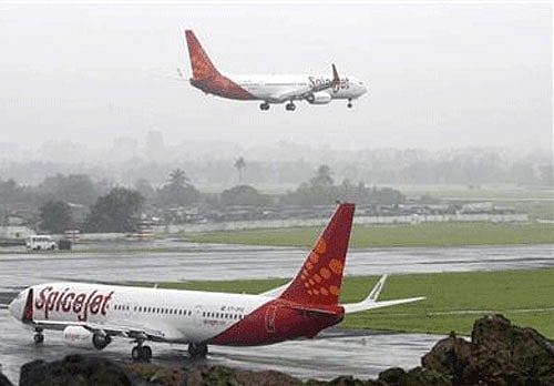 SpiceJet takes off despite rough weather