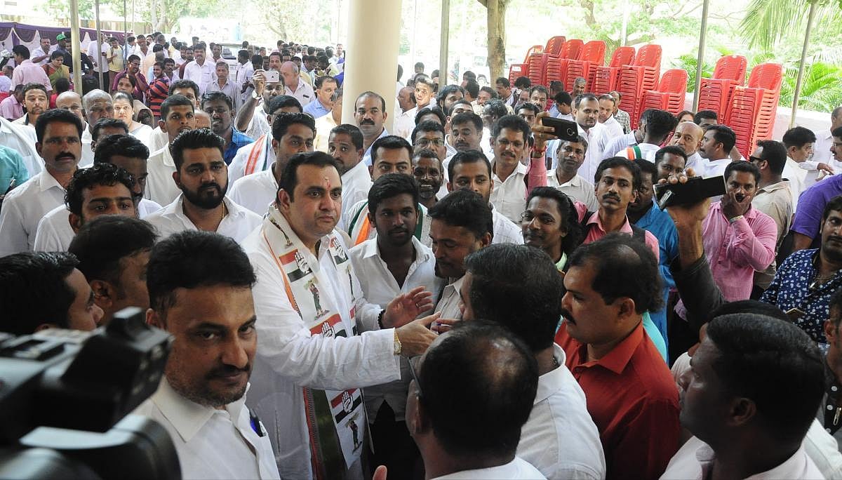 'Secular parties want to oust communal forces'