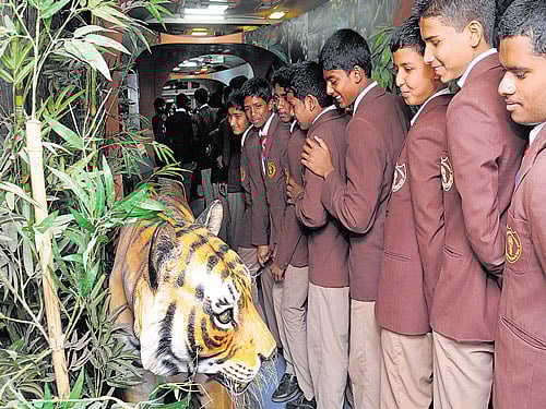 Science Express to inspire schoolchildren