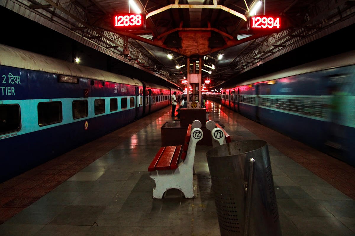 'Railways earned Rs 139 cr from platform ticket sales'